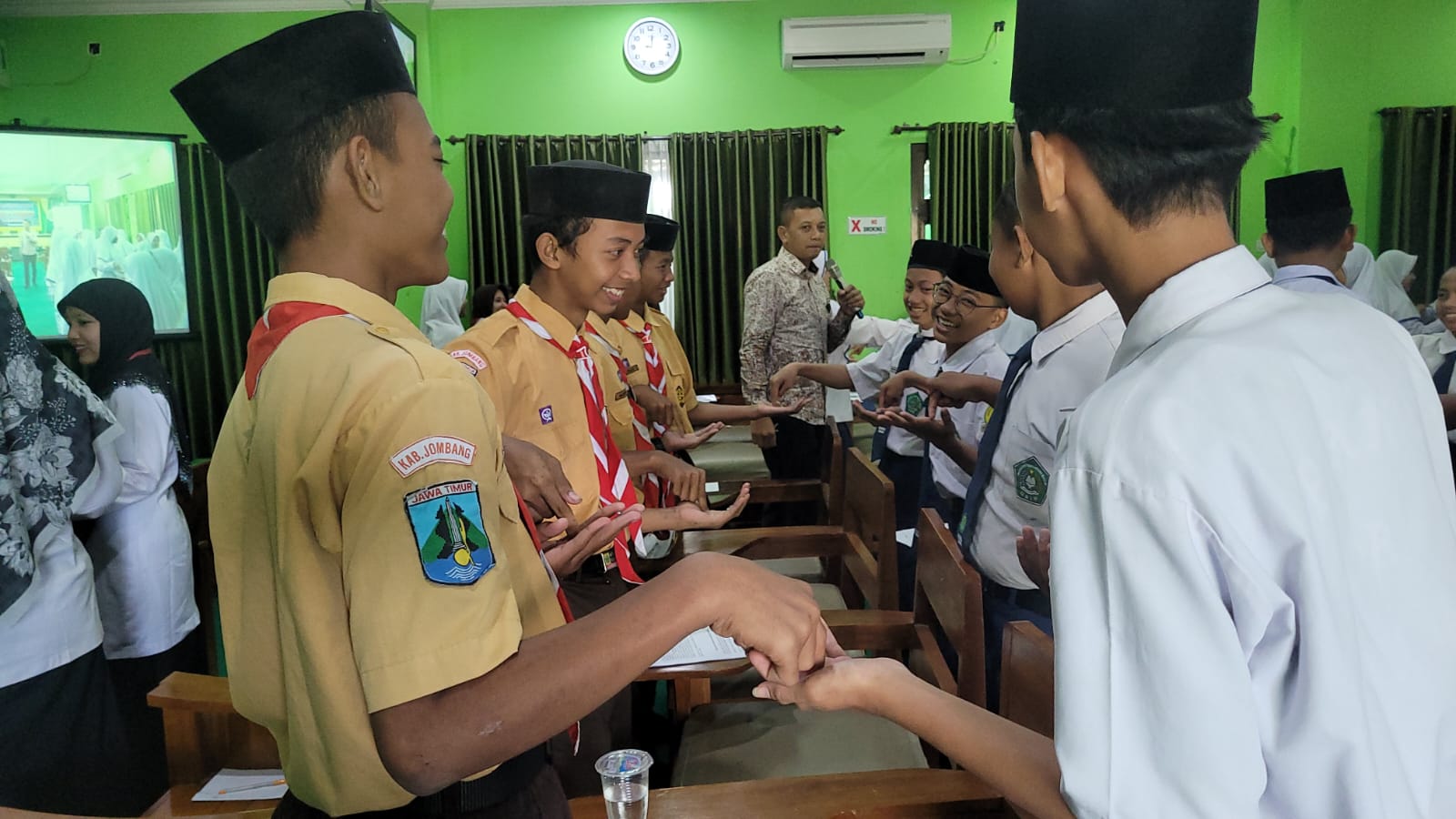 MTsN 3 Jombang SELENGGARAKAN PELATIHAN PEMBAWA ACARA DAN DIRIGEN