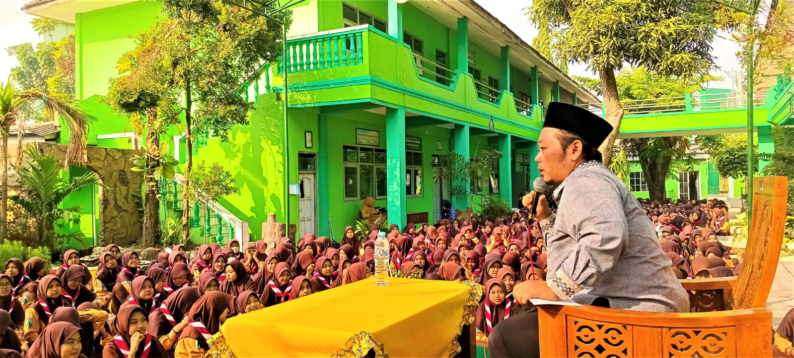 MTsN 3 Jombang Menggelar Kegiatan Pembinaan Karakter Keagamaan dengan H.M. Arif Abd. Jalil, S.Pd.I.